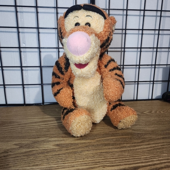 Disney | Toys | Vintage 998 Disney Sing N Giggle Tigger Plush Animated ...
